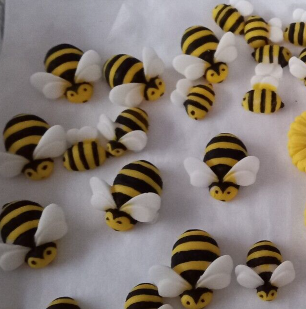 CUTE SUGAR BEES Cup Cake decorations EDIBLE Fondant Birthdays Party ...