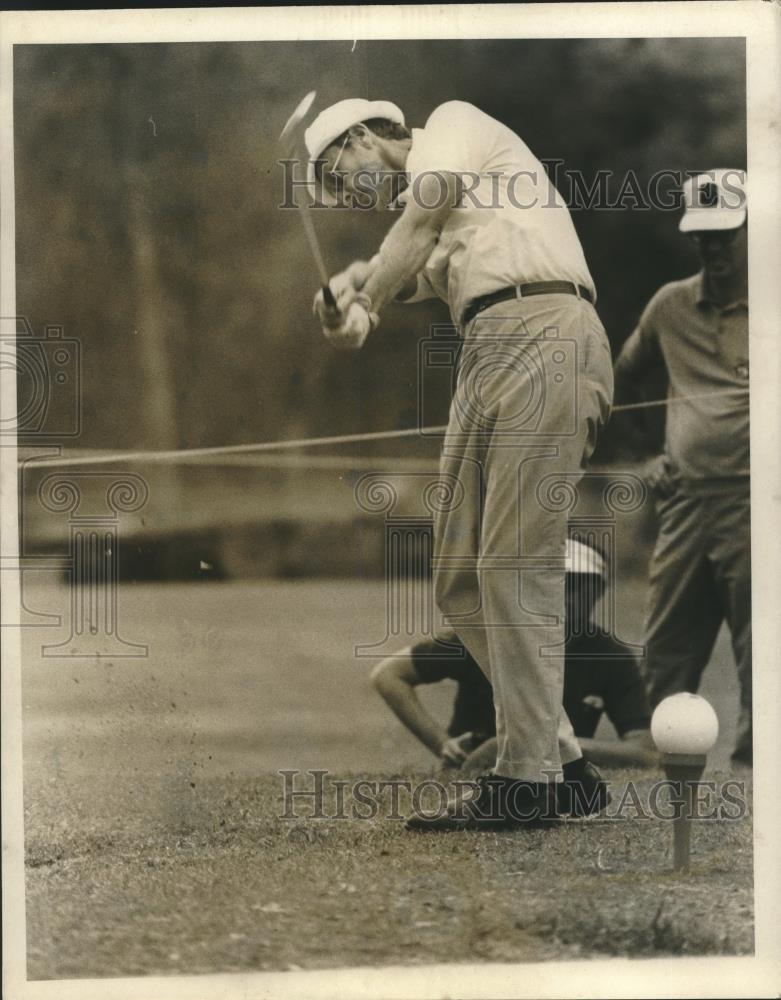 1970 Press Photo Golfer Fred Haas takes a swing - nox23188 | eBay