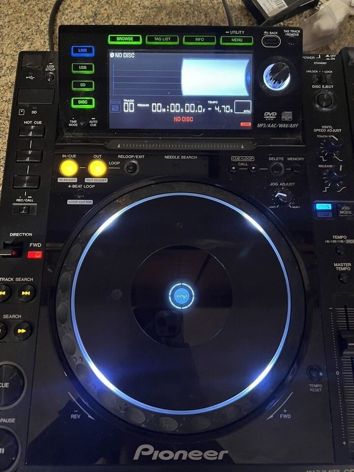 Pair 2x Pioneer CDJ-2000 Professional DJ Multi Player Digital Turntable ...