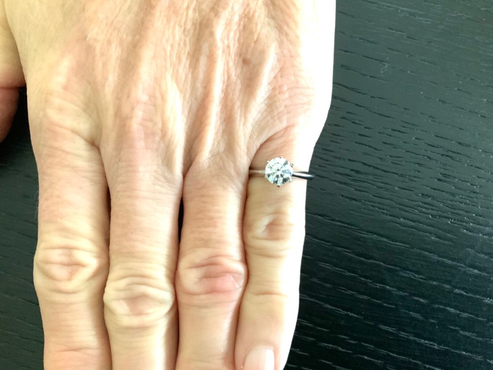 Tiffany & Co Platinum and Diamond Round Engagement Ring 1.03 CT I VS1 ...