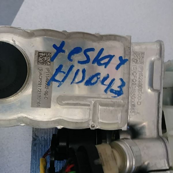 2020 2021 Tesla Y super manifold with coolant reservoir octovalve and ...