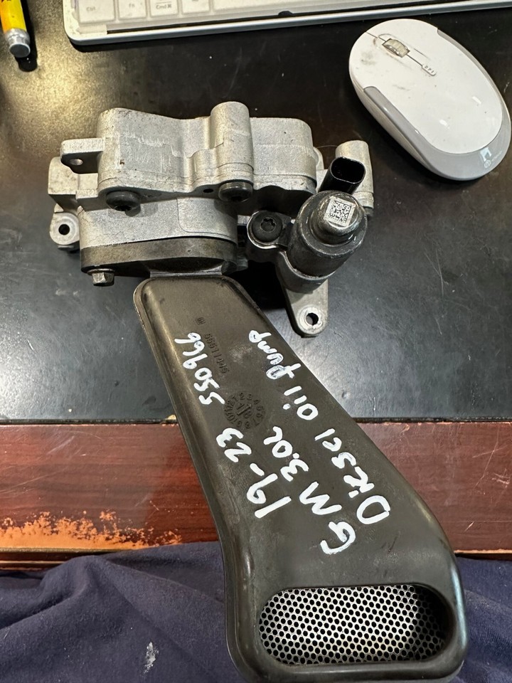 OEM 2019-2023 GM 3.0L L6 Diesel Oil Pump With Solenoid 55509666 | eBay