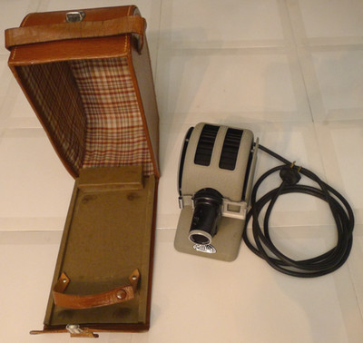Minox Wetzlar Giessen 3001 Slide/Film Projector & Holding Case - TESTED ...