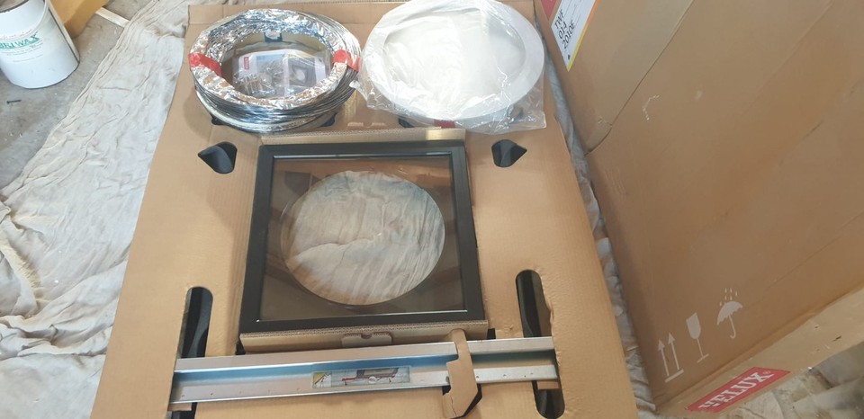 velux roof window TWF 014 2010E sun tunnel brand new complete in opened ...