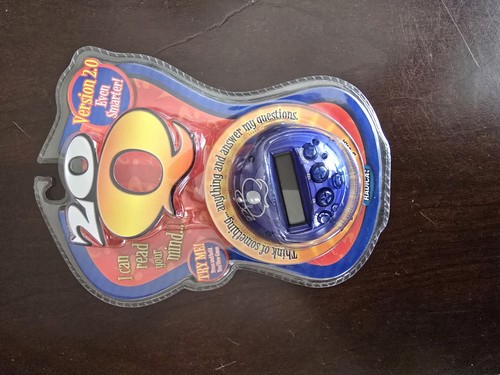 Radica 20Q Version 2.0 Electronic Handheld Game Blue Battery Operated ...