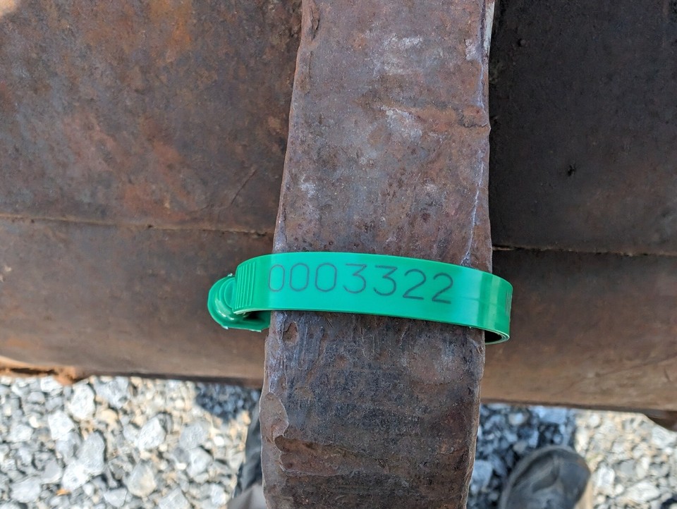 24" Geith Excavator Bucket; 80 mm Pins;Fits: Cat, Case, Deere, Komatsu ...