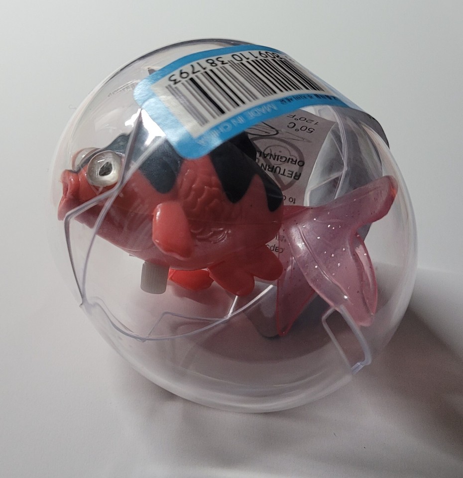 Goldfish robot gatcha water toy animal swim frutiger aero fish figure ...