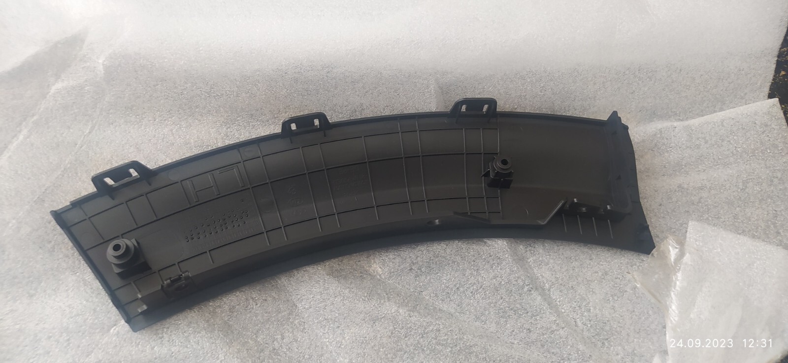 FOR 2021 KIA NIRO REAR LEFT PASSENGER SIDE BUMPER MOLDING 86681G5500 ...