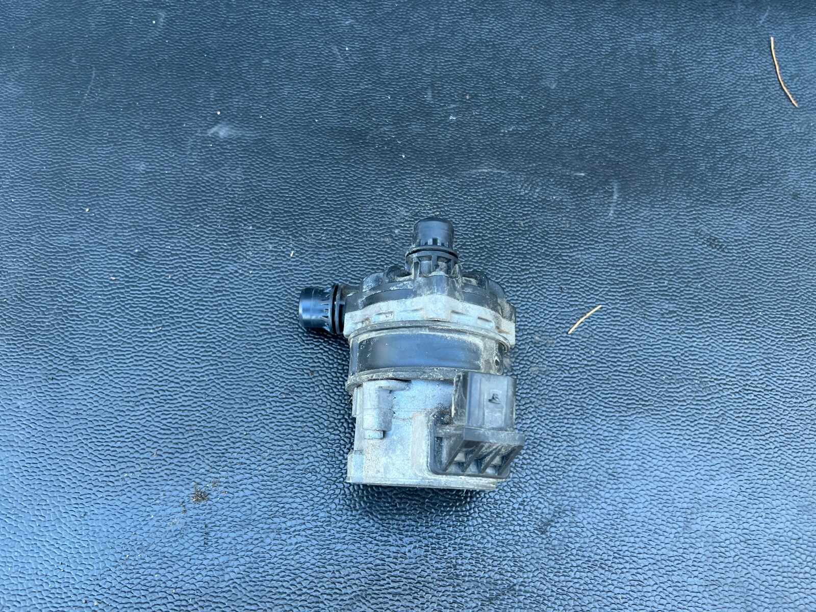 MERCEDES Cla45 OEM Electric Water Pump A0005001986 With Hoses for sale ...