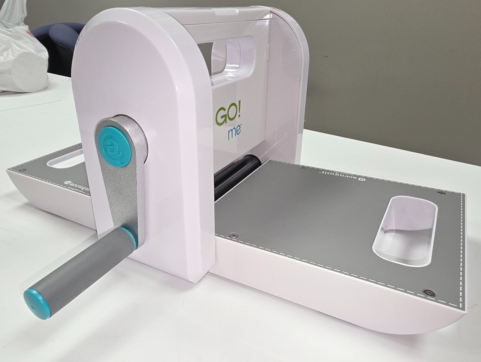 Accuquilt GO! Me - Model 55610 fabric die cutting machine | eBay.de