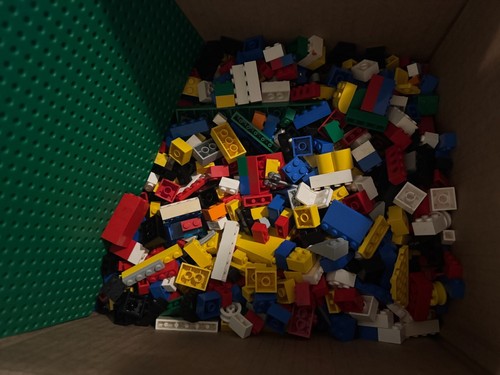 18ilbs of bulk legos and mini figs and manuals 5ilbs of vintage bricks ...