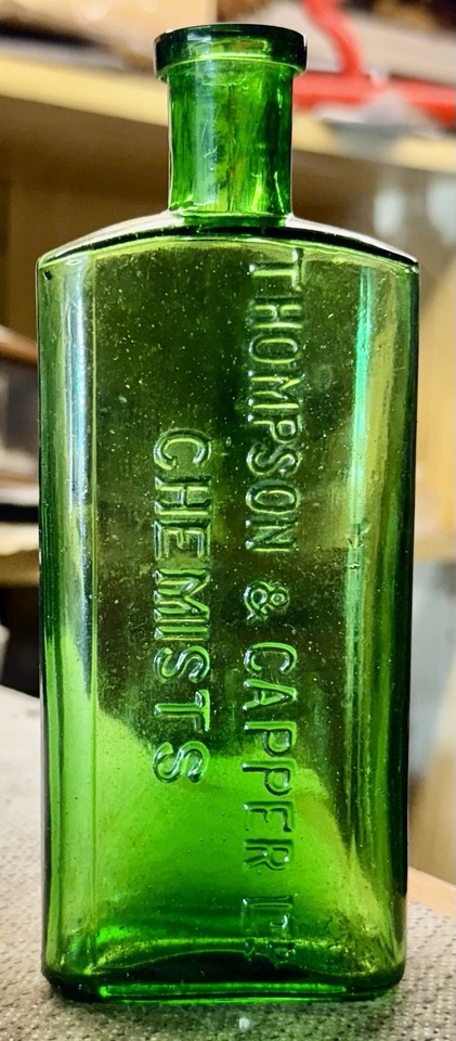 1905 Rare EMERALD GREEN Quack Cure Chemist Bottle - THOMPSON & CAPPER ...