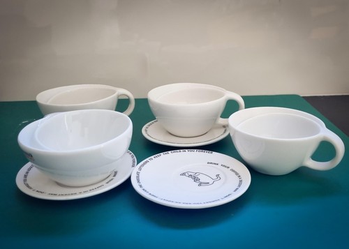 Set 4 Max Brenner KANGAROO Mugs w/ saucers - for Hot Chocolate & Coffee ...