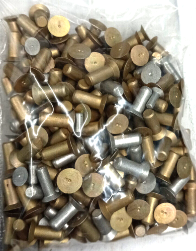 MILITARY STANDARD P/N MS20426AD5-6 RIVETS Length: 3/8",dia: 5/32" (247/ ...
