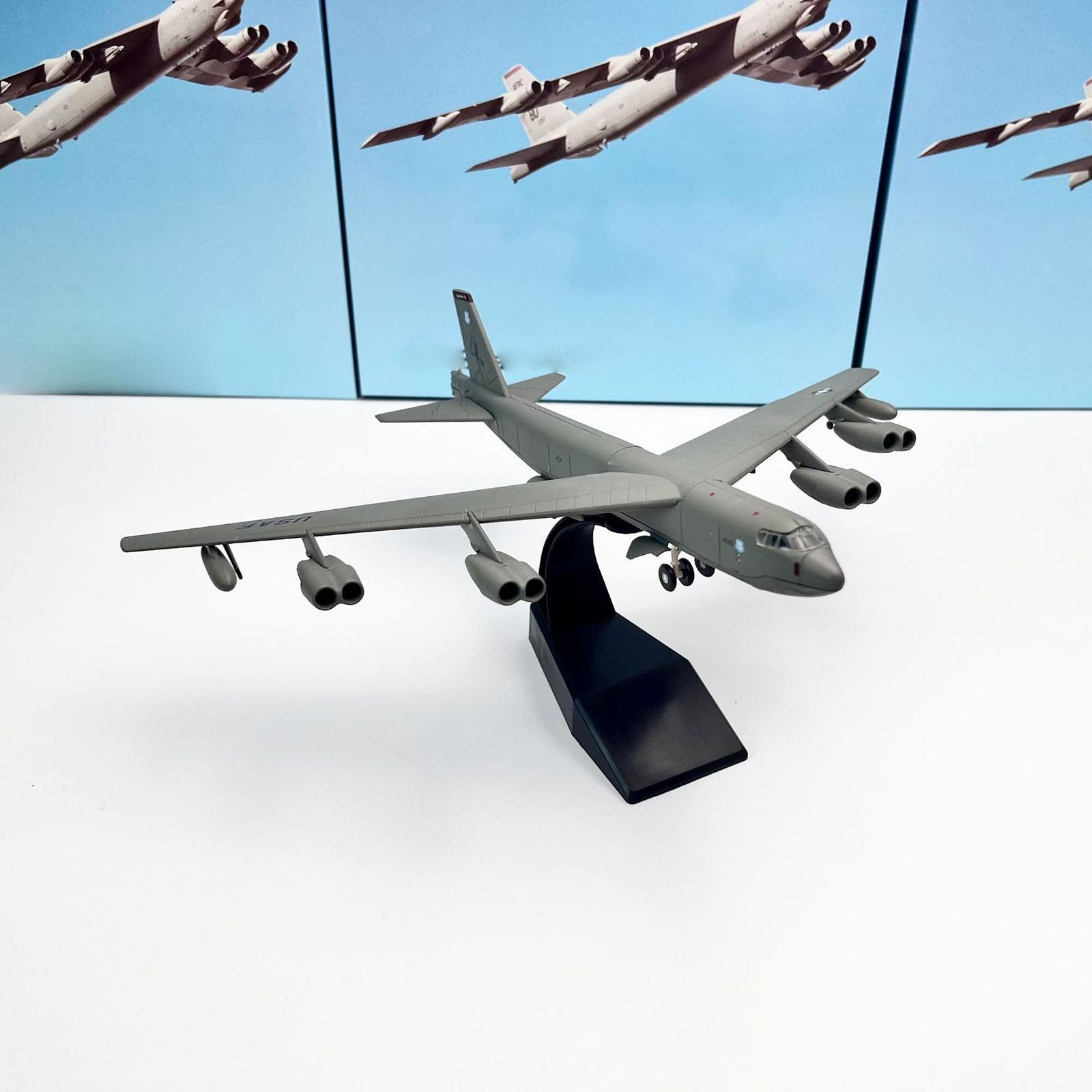 1:200 Long Range Bomber Model with Display Base for Shelf Bar ...