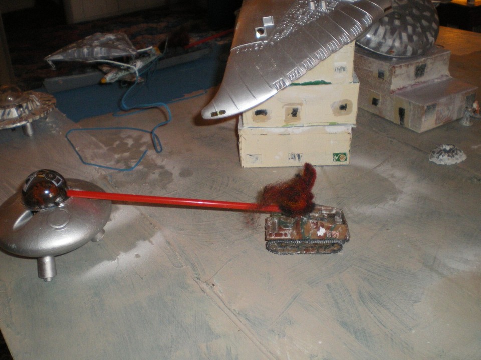 Flying Saucers Attack, UFO Playset, Assembled, "Custom Alien War ...