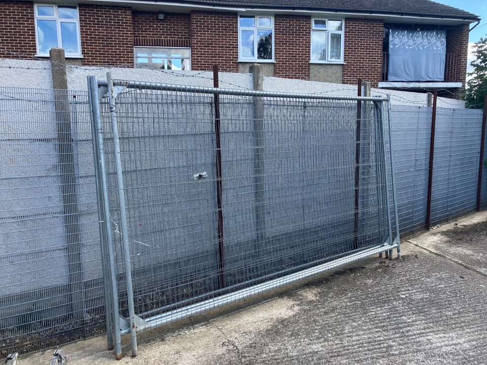 Used Heras Harris Event Fence Panels - Site Security Temporary Fence ...