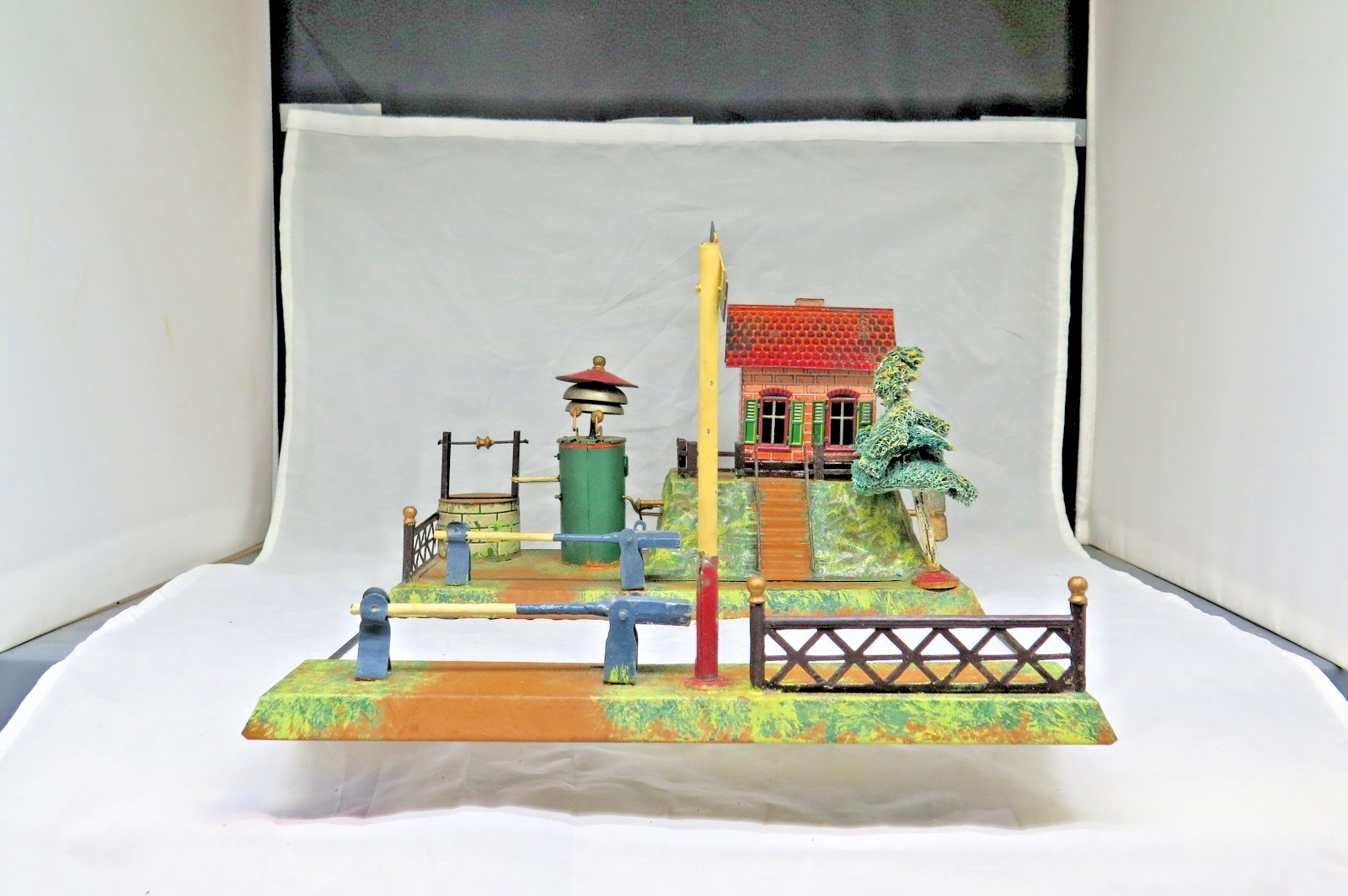 Carette Marklin Bing Prewar Multi Gauge Crossing Gate W/House and Bell ...