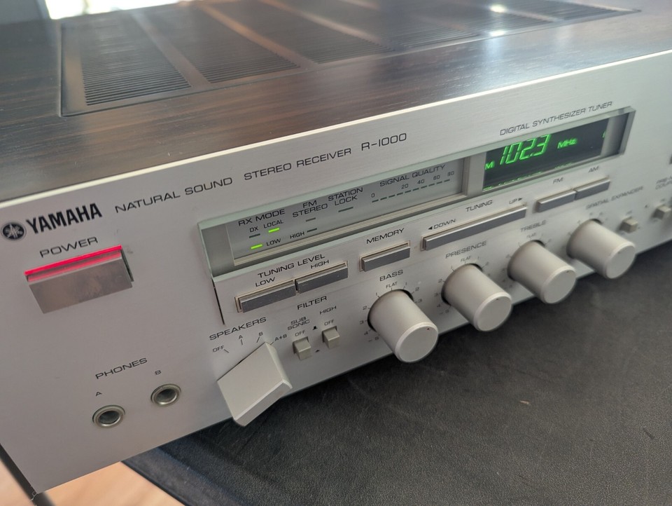 Yamaha R-1000 200W Stereo Receiver In Working Condition Good Shape | eBay