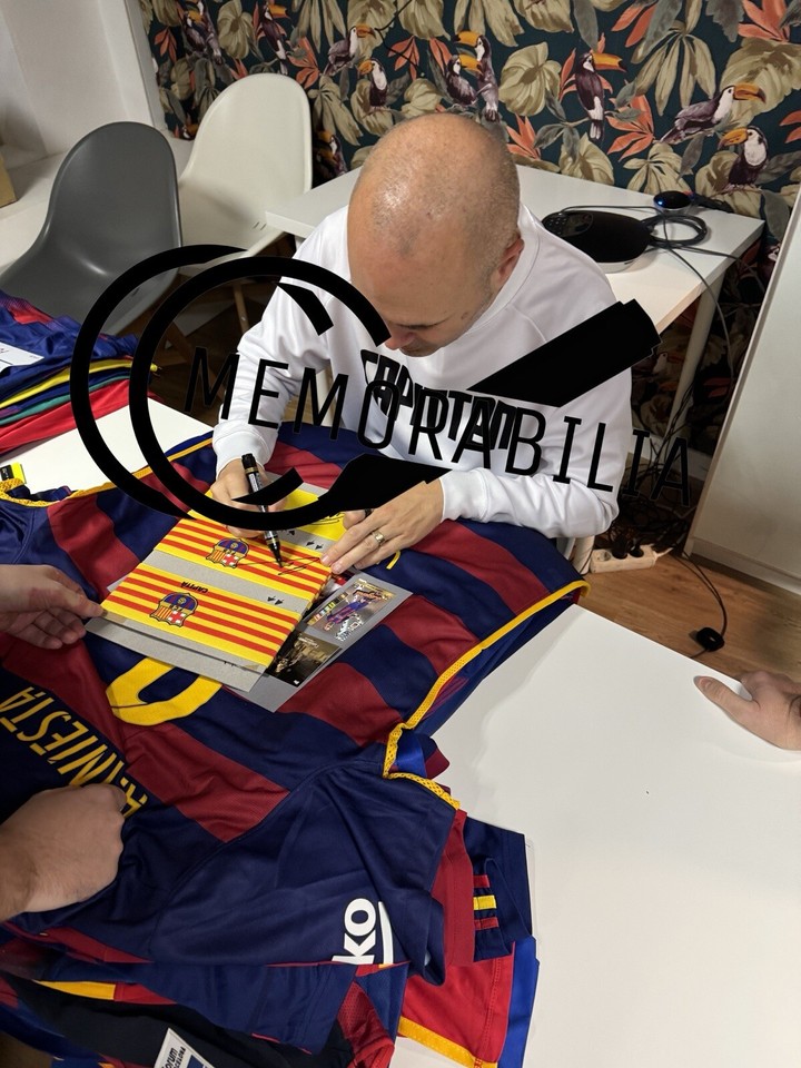 Andrés Iniesta Signed Barcelona Captain Armband With PHOTO PROOF | eBay UK