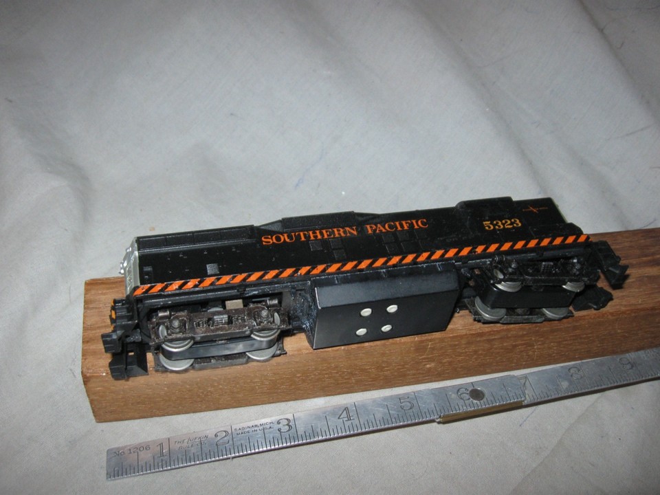 A3058 RARE HO ATHEARN SP RR 5323 EMD SD7 DIESEL LOCO SHELL on ALCO UB ...