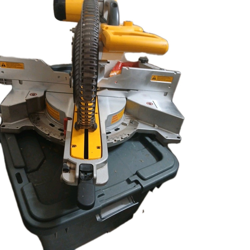 DEWALT DWS779 12 inch Double Bevel Sliding Compound Miter Saw ...