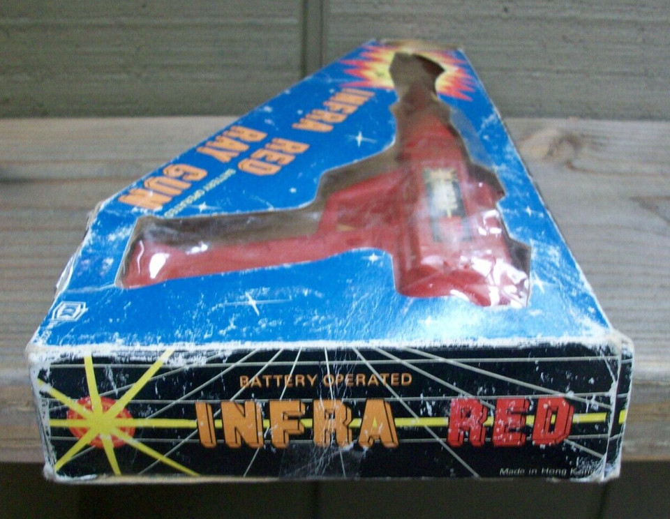 VINTAGE SCI-FI TOY SPACE GUN Battery Operated ORIGINAL BOX Laser Ray ...