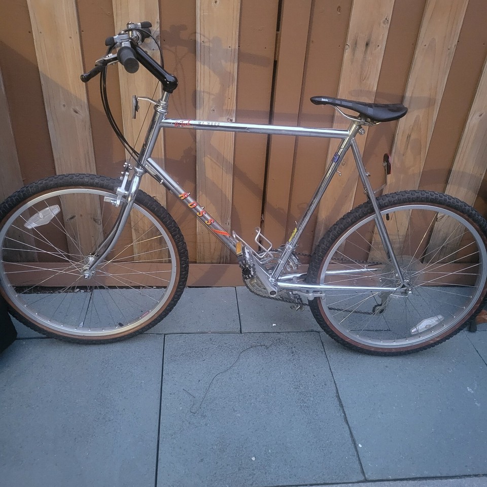 Vintage Old School Ross Hi-Tech Mountain Bike 26 Silver Rims Shifter ...