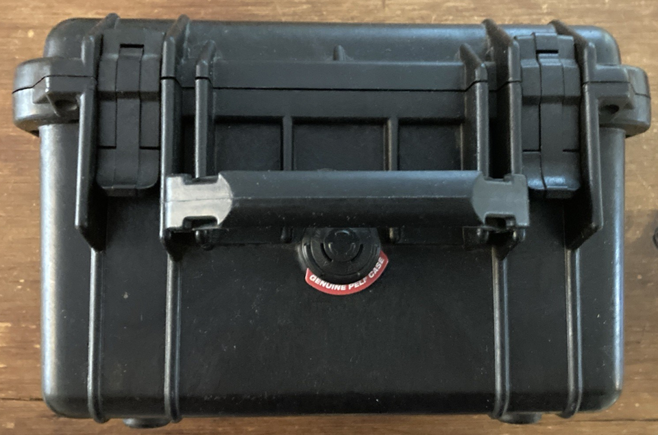 PELICAN 1300 HARD CASE - WATERPROOF - DUSTPROOF - CRUSHPROOF - NO FOAM ...
