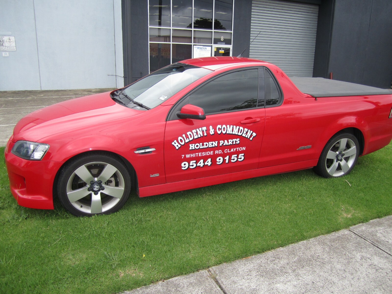 LJ TORANA BODY SHELL VERY RUSTY QUARTER PANELS SHELL & DOORS DISCS DIFF ...