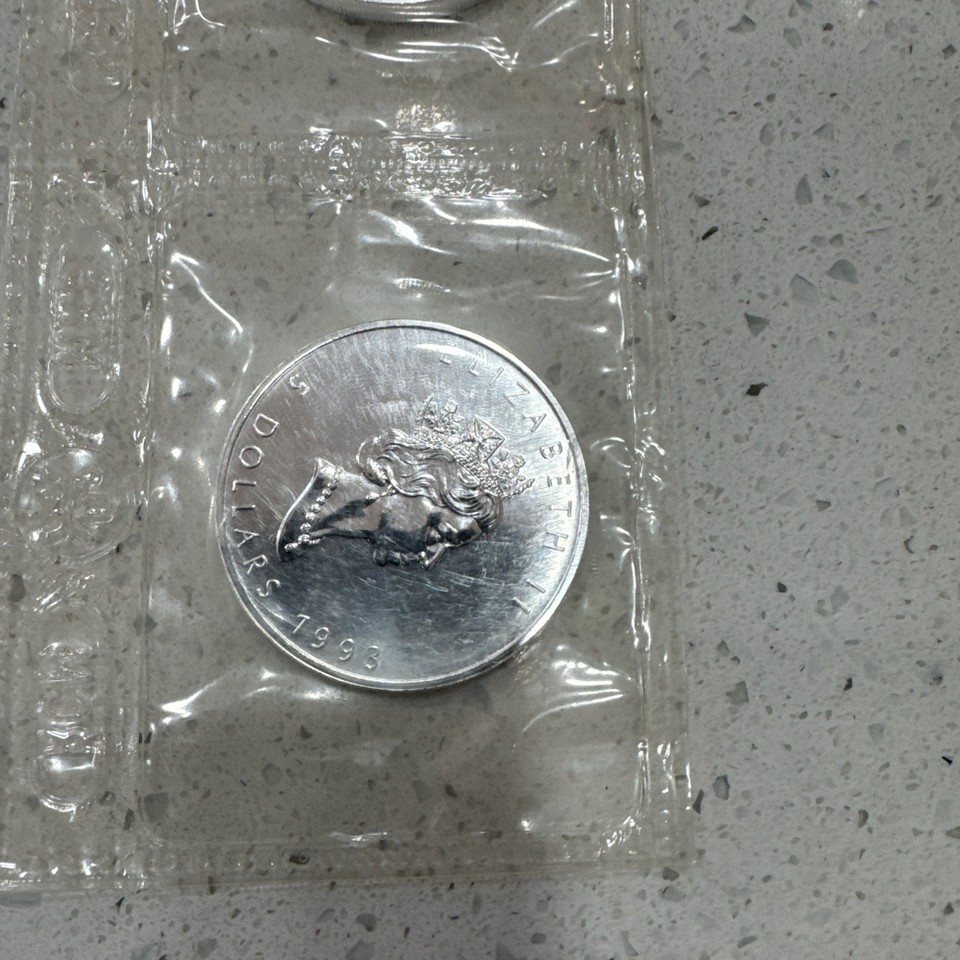 Lot Of Two RCM 1993 Canada $5 Silver Maple Leaf 1 oz Silver Coins Mint ...