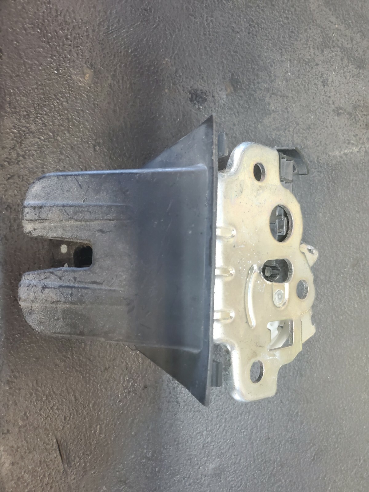 09-17 AUDI 8R Q5 REAR TRUNK TAILGATE LIFTGATE LOCK LATCH ACTUATOR ...