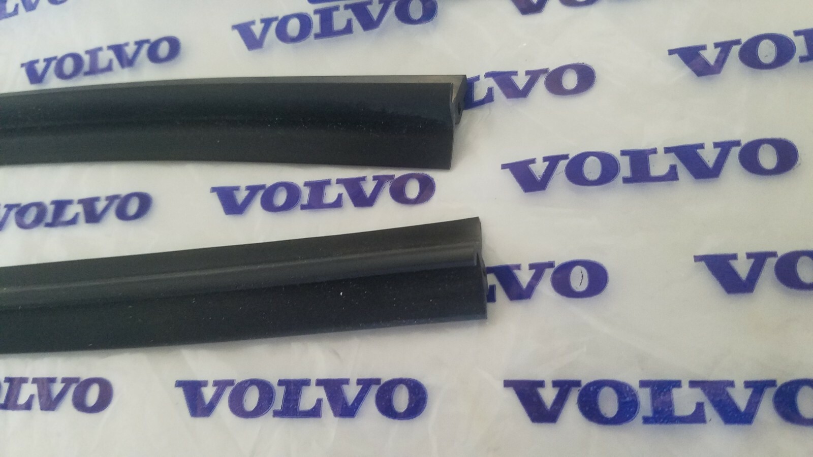 Volvo 140 Series & 240 Series Outside Window Scraper Set of (2) - 26.5 ...