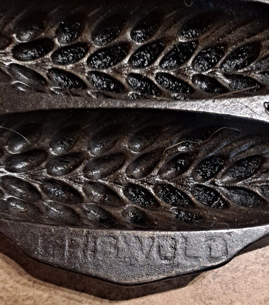 Vintage Griswold No. 27 Cast Iron Wheat & Corn Bread Pan | eBay