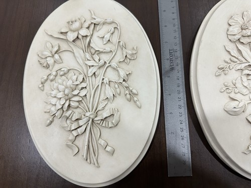 HERMITAGE Oval Hanging Wall Plaque Decor Art White Bas-Relief Resin ...