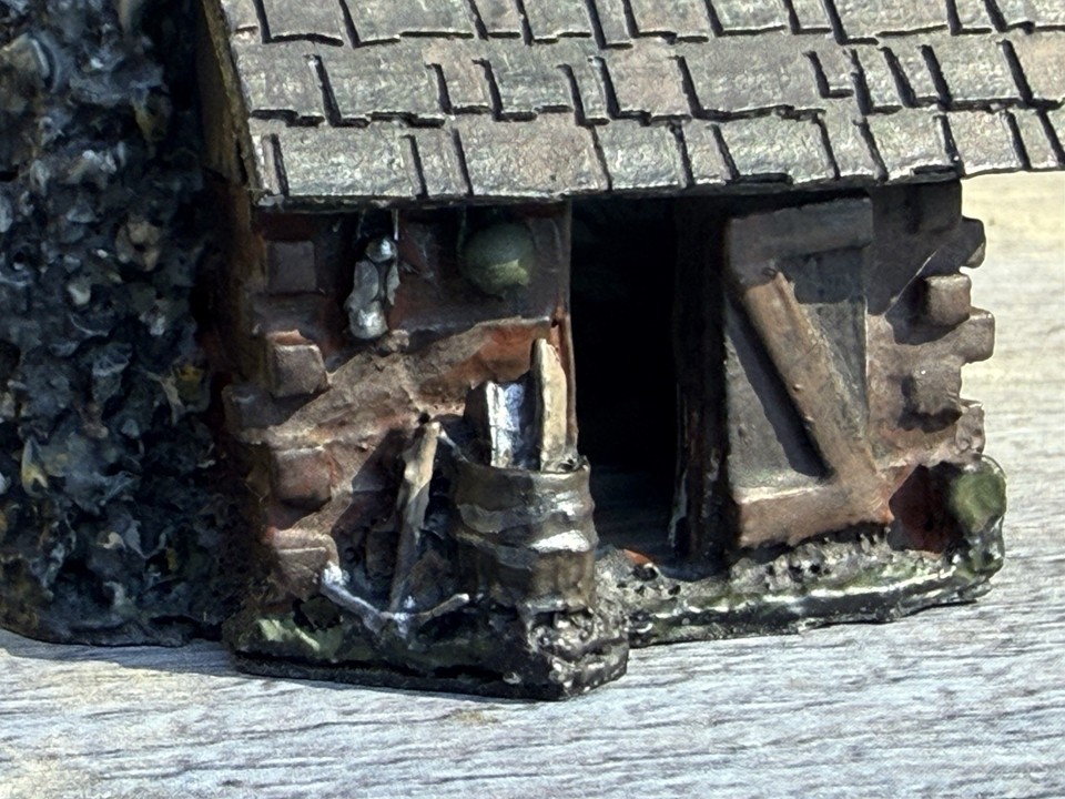 HO Train Model Built & Weathered HYPER-DETAILED BACKWOODS CABIN ...