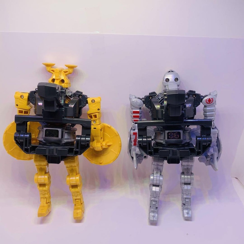 Power Rangers Cosmic Fury Kyuranger DX Gold & Cobra Megazord Set BANDAI ...