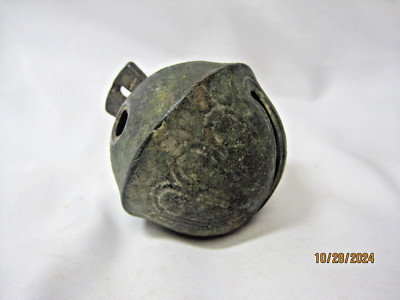 ANTIQUE BRASS CROTAL SLEIGH BELL SIZE 2 X 2 INCH GREAT PATINA RARE ...