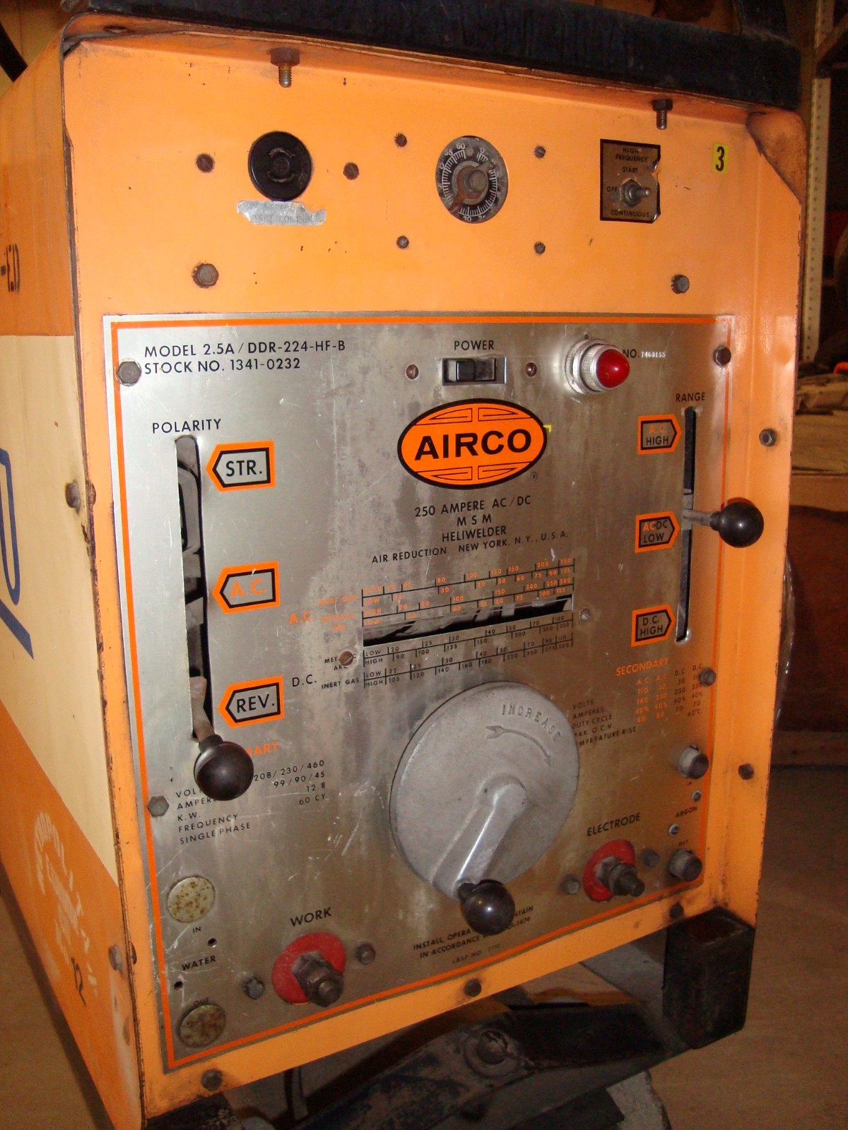 AIRCO 250 AMP TIG WELDER HELIWELDER MODEL 2.5A DDR-224-HF-B W/ WHEELS ...