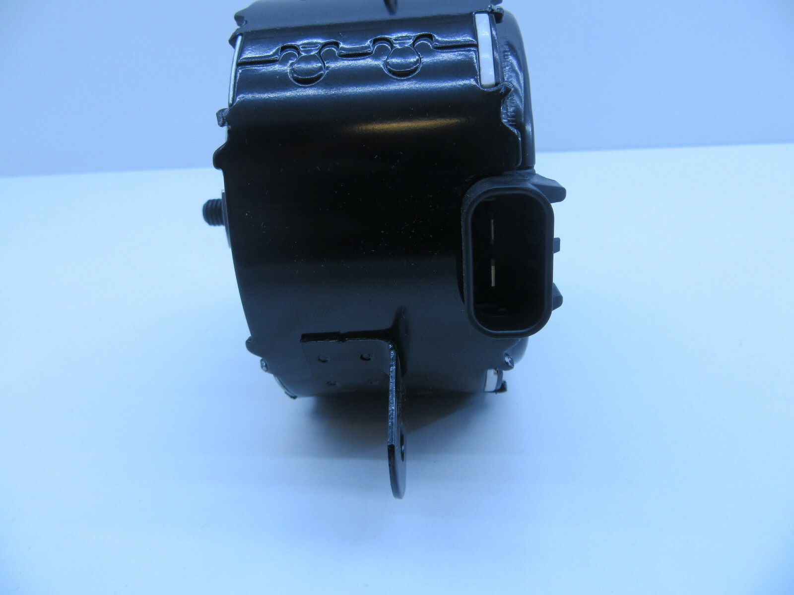 HOLDEN COMMODORE VE V8 FAN MOTOR FOR RADIATOR SIDE ONLY GENUINE ...