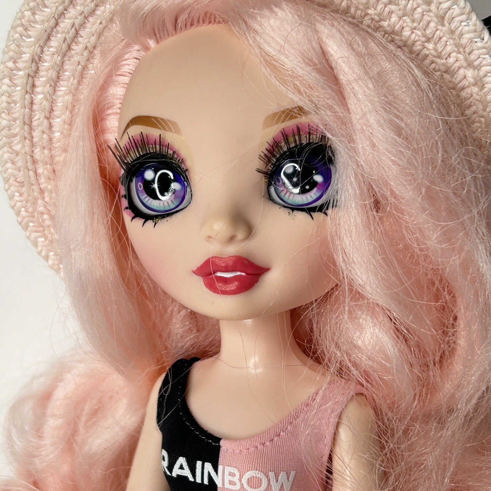 Rainbow High Pacific Coast Bella Parker Fashion Doll Pink Hair Pastel ...