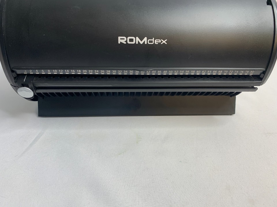 ROMdex 80 Disc CD Holder DVD Case Storage Rolodex Carrying Case | eBay