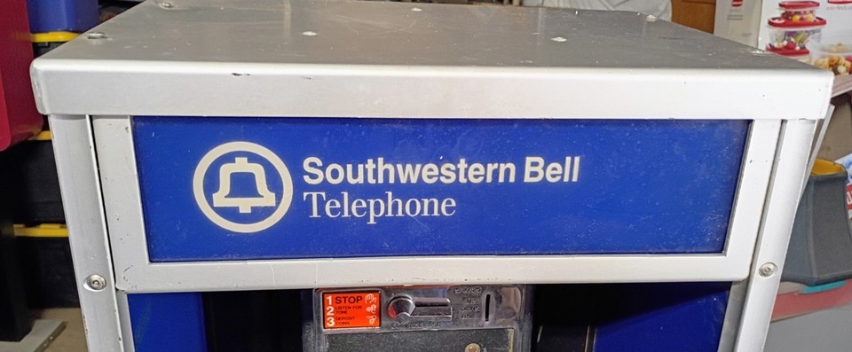 REAL VINTAGE SUPER RARE SOUTHWESTERN BELL TELEPHONE PAY PHONE BOOTH w ...
