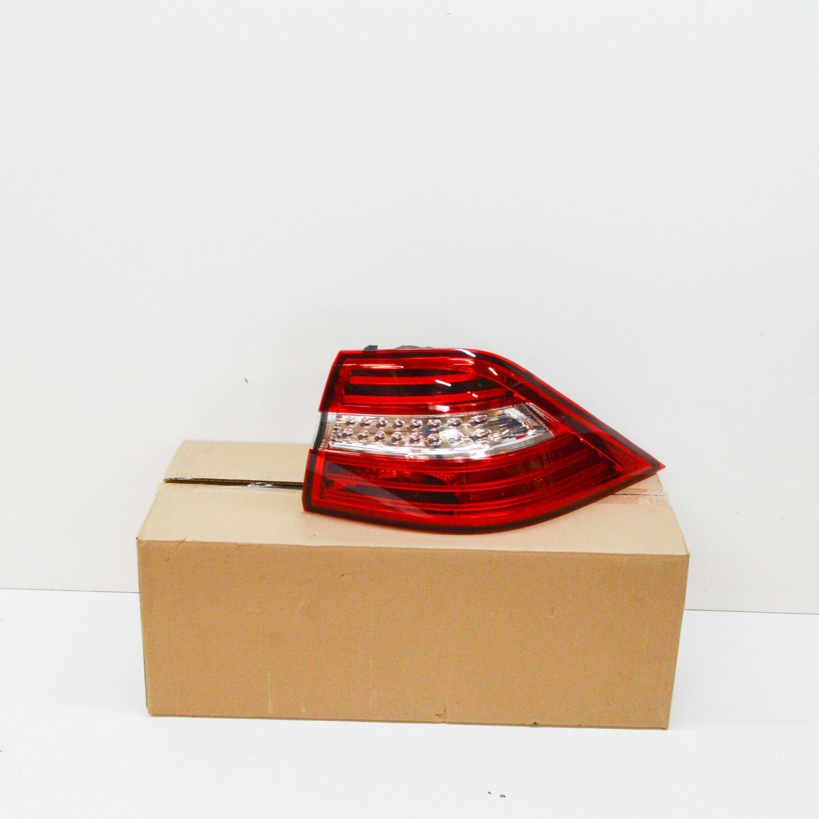 OEM MERCEDES-BENZ GLE W166 REAR RIGHT TAILLIGHT A1669063201 GENUINE | eBay