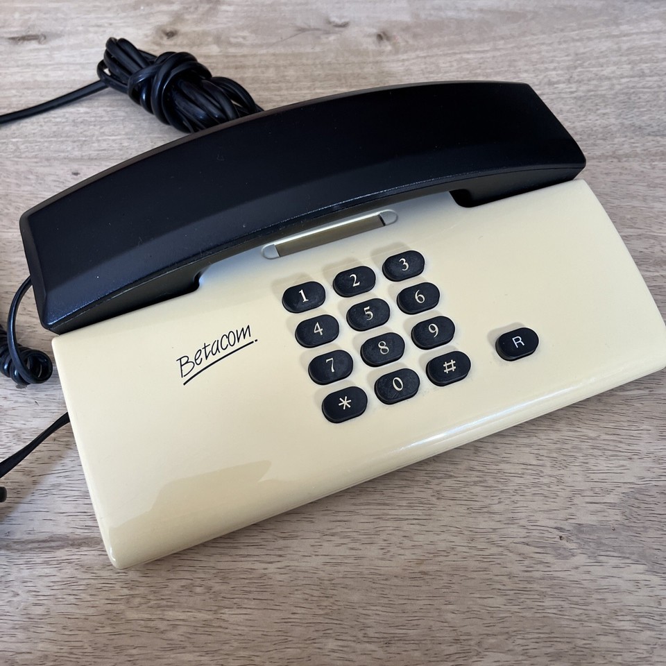 Vintage 1980s Betacom Phoenix SL30 Corded Desktop Telephone Black ...