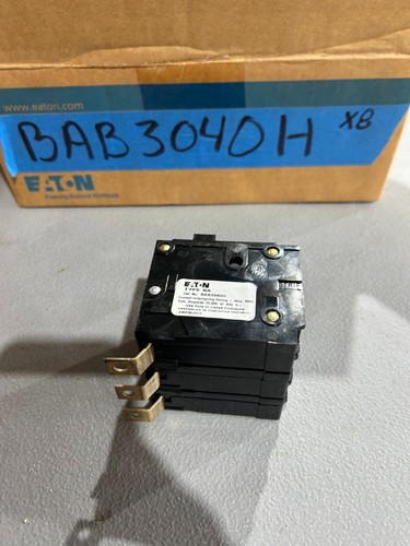 Eaton BAB3040H 30 Amp 240V 3 Pole Circuit Breaker | eBay