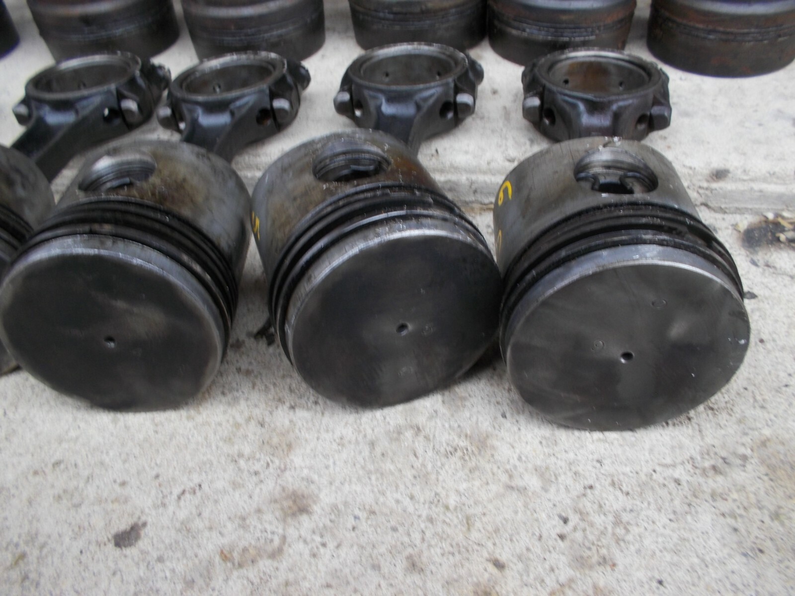 Oliver 88 Diesel tractor engine motor (6) pistons piston sleeves rods ...