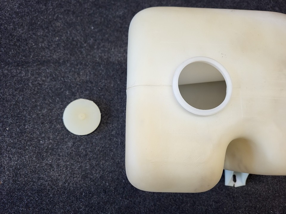 BmW E30 Windshield Washer Fluid Reservoir Tank 1375570 | eBay