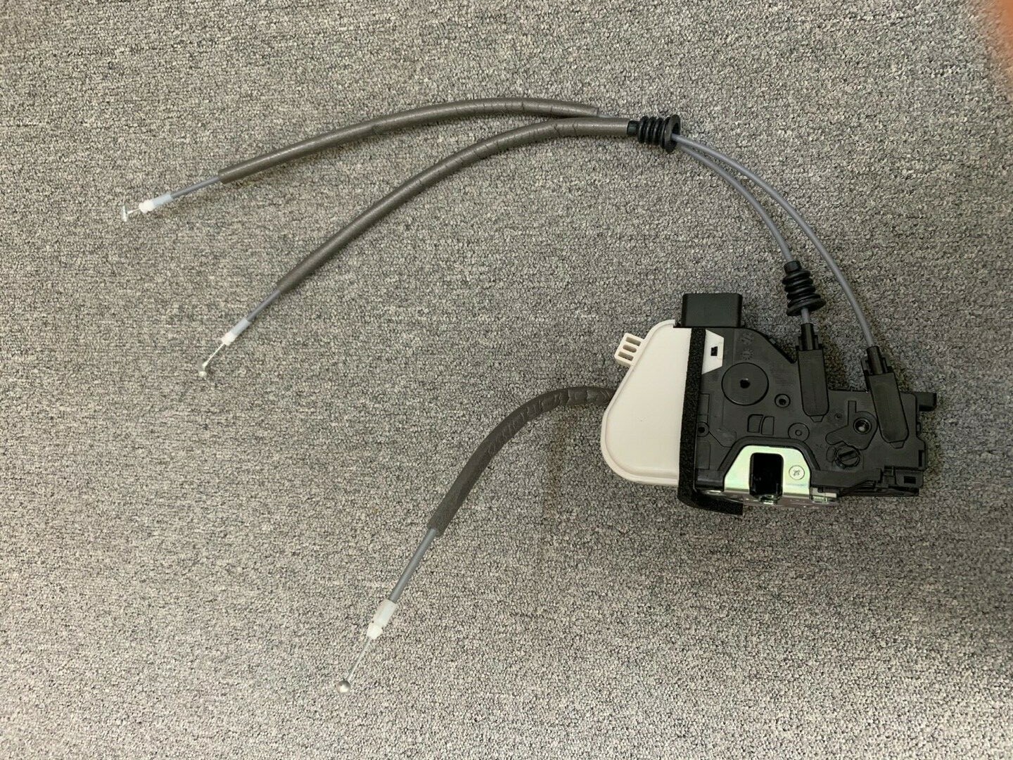 OEM 81410-2W000 Rear/LH Door Lock Latch Actuator for Hyundai Santa Fe ...