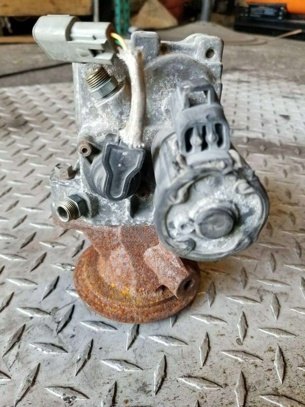 CUMMINS ISX EGR VALVE PART NO. 3104874 | eBay